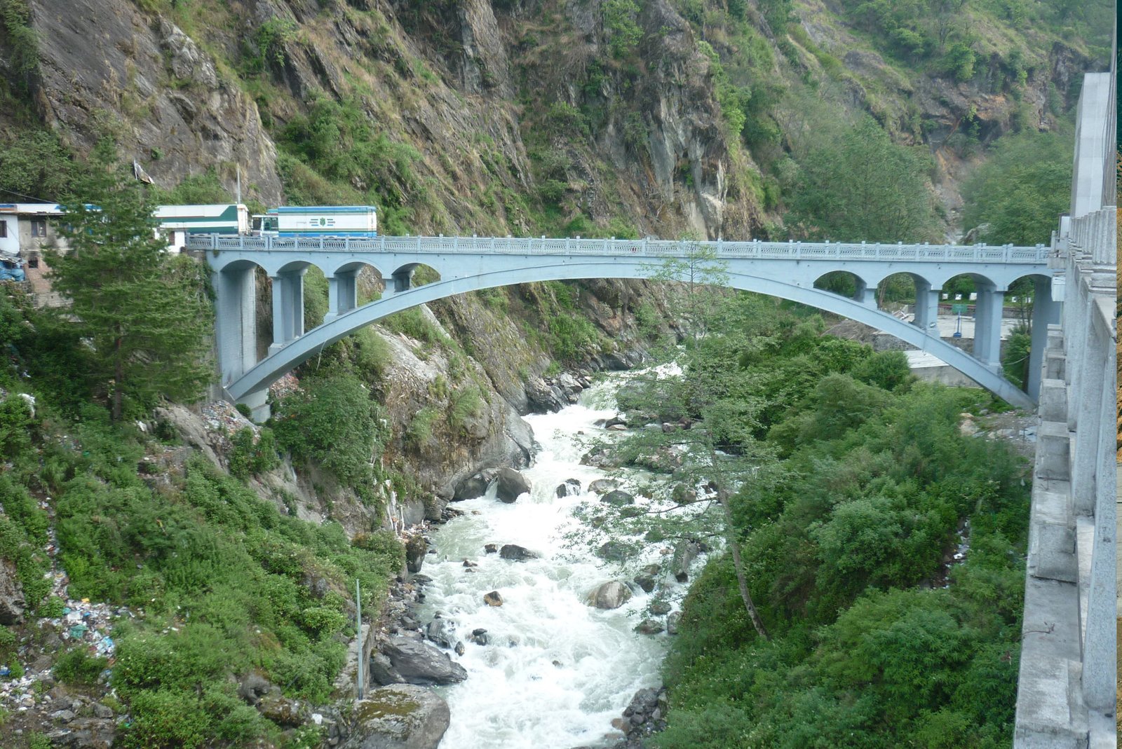 Nepal Tibet border opened for overland tour - Himalayan Luxury Holidays